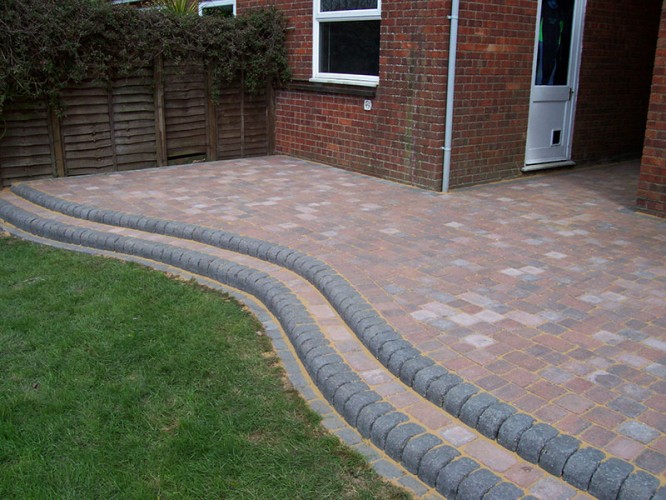 Kerbs & Edgings - Gary Cooper Paving
