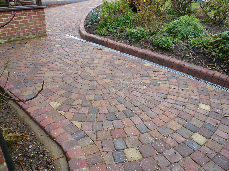 Gary Cooper Paving | Kerbs & Edgings