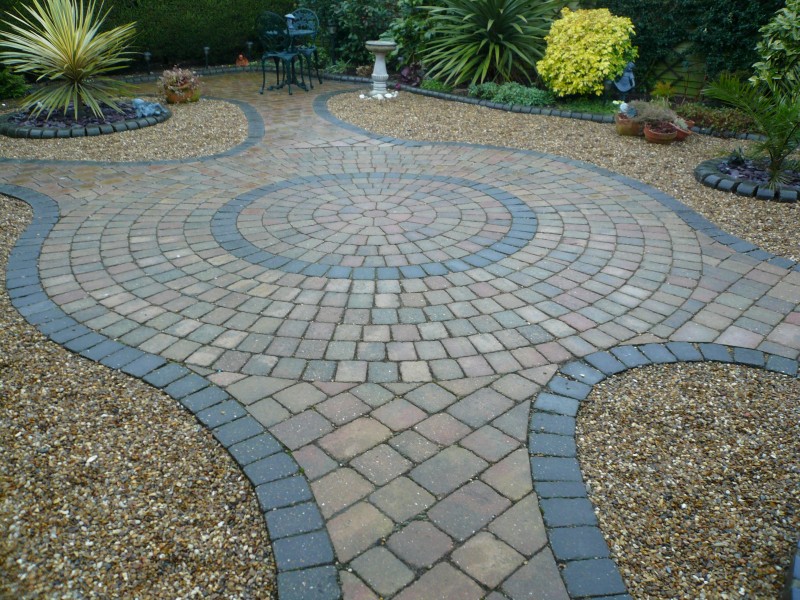Circle Kits - Gary Cooper Paving
